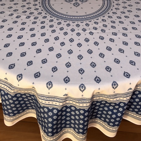 Round and Square Tablecloths